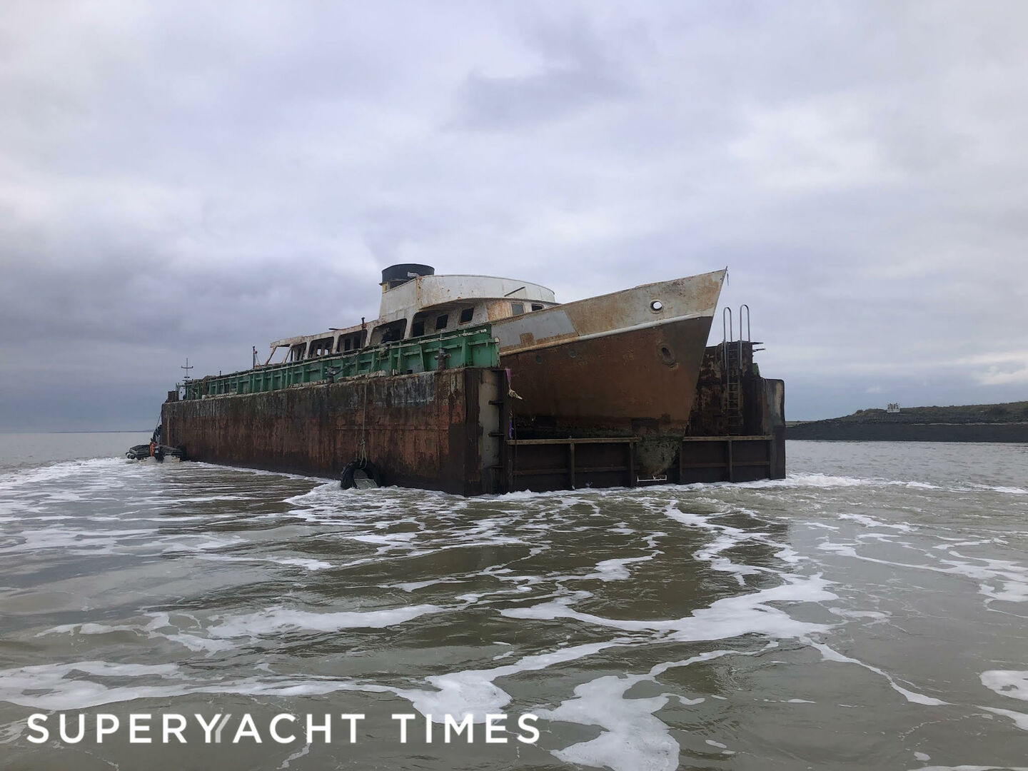 History: 100-year old motor yacht Llys Helig leaves Burnham after salvage