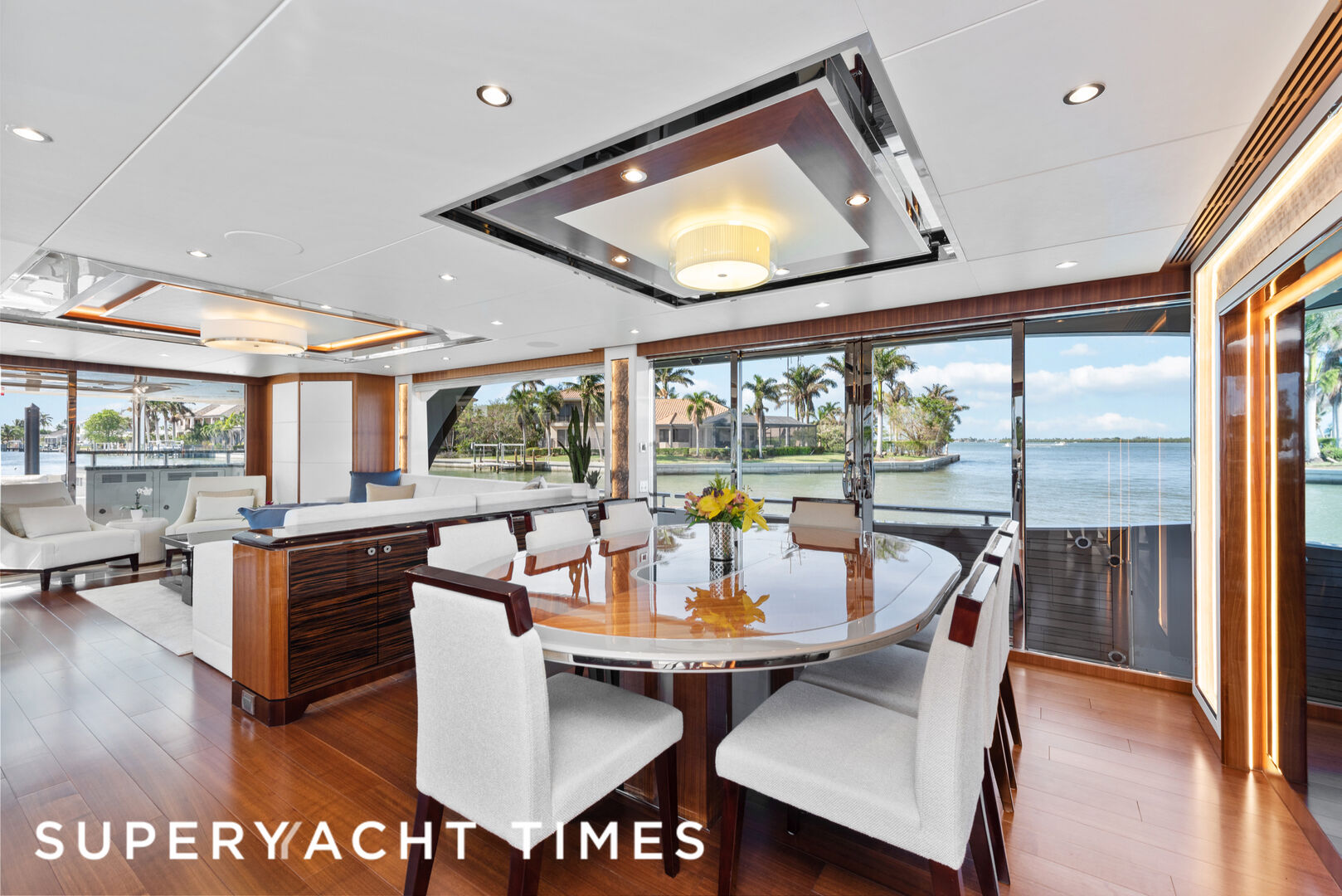 36m Ocean Alexander motor yacht Everglade for sale