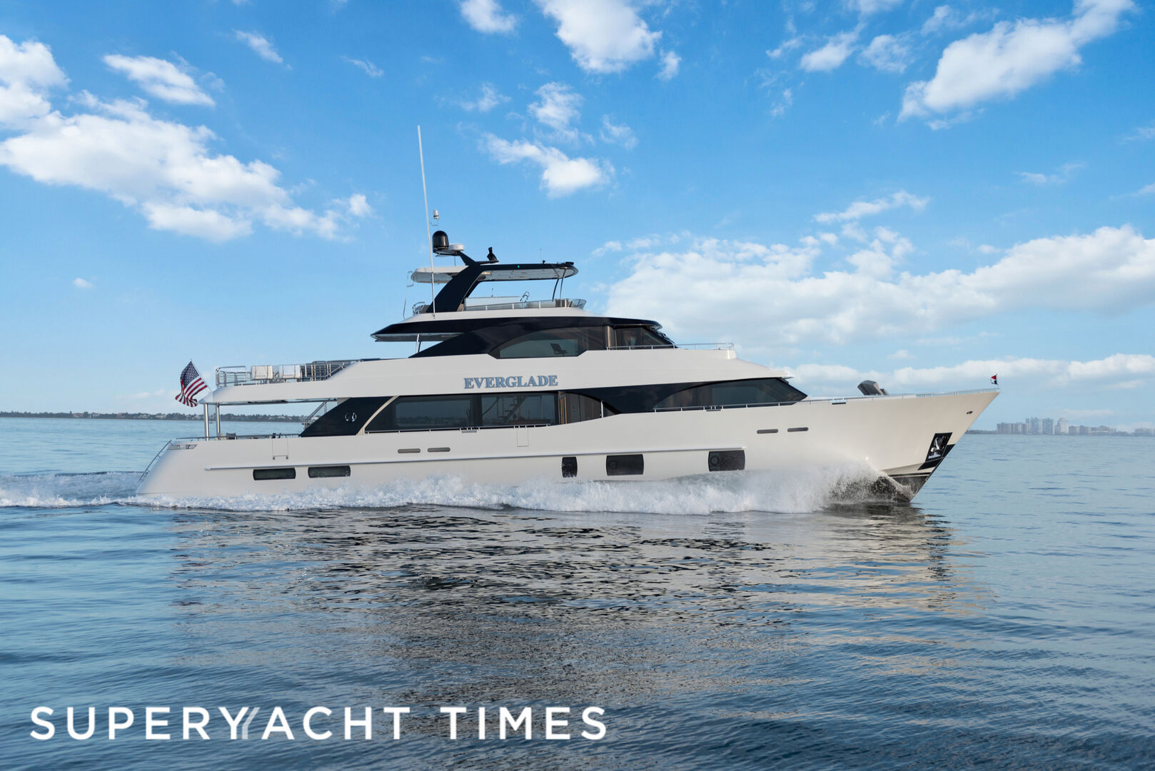 36m Ocean Alexander motor yacht Everglade for sale