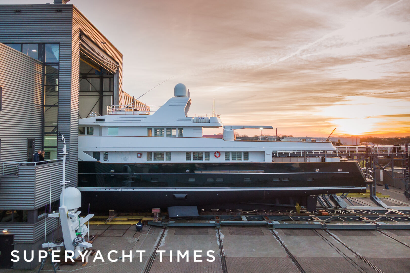 50m Feadship superyacht Legacy V rechristened Emerald following major ...