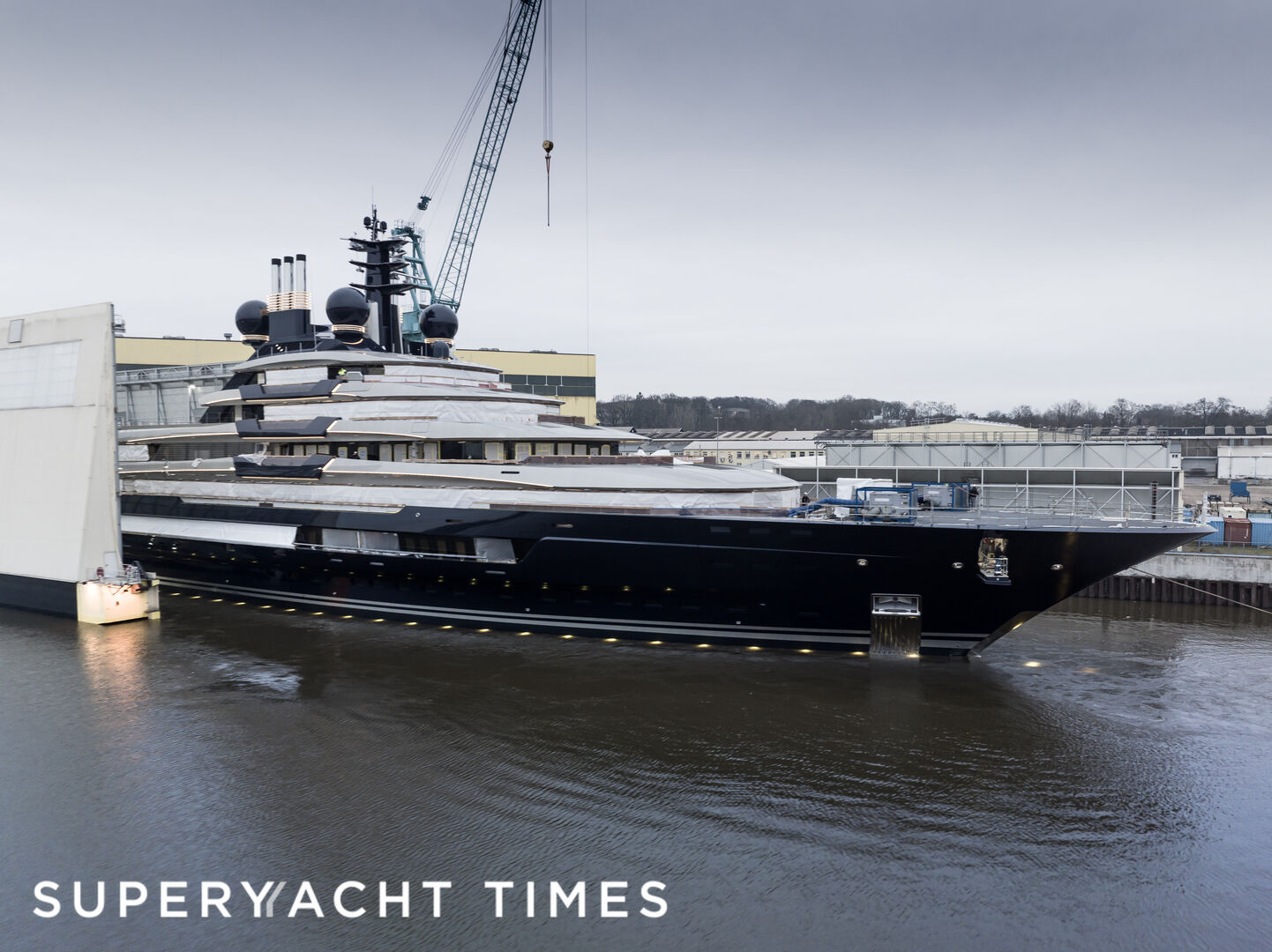 Video: 145m secretive Lürssen superyacht Luminance launched