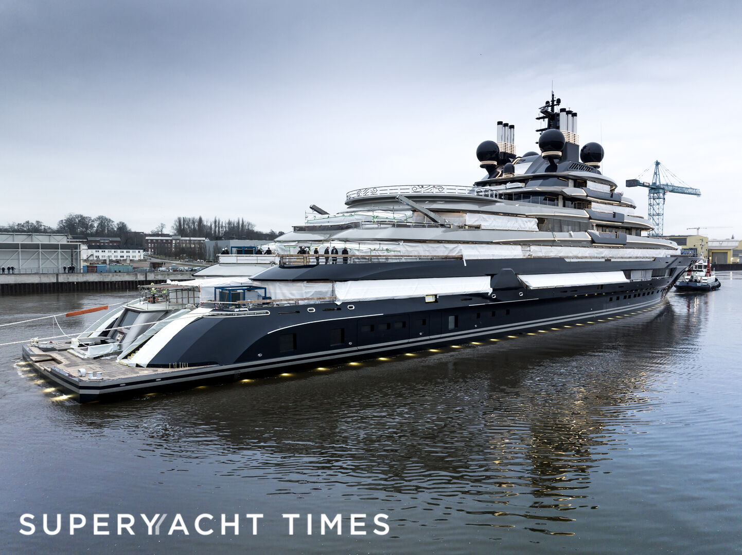 Video: 145m secretive Lürssen superyacht Luminance launched