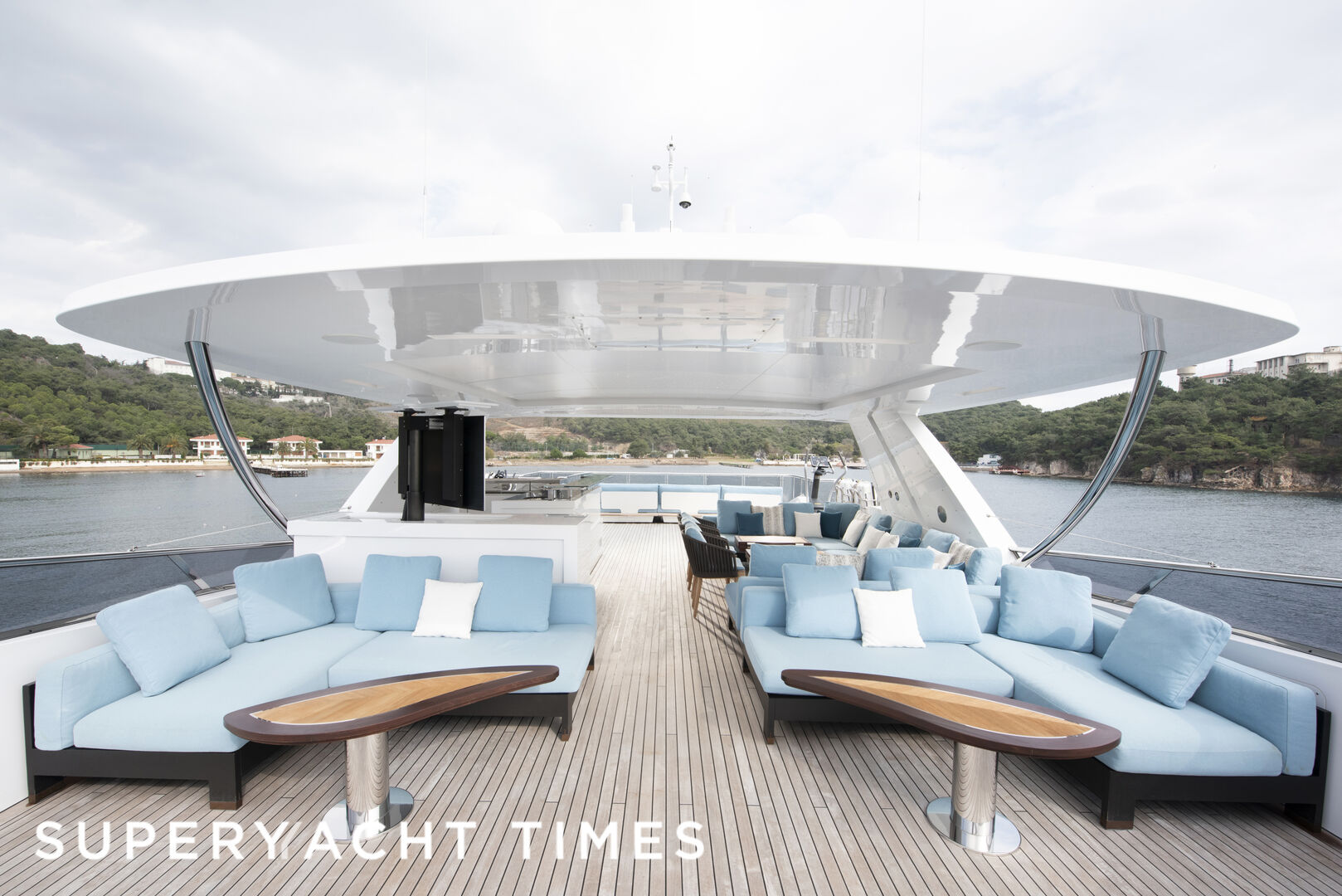 38m Benetti motor yacht Charade for sale