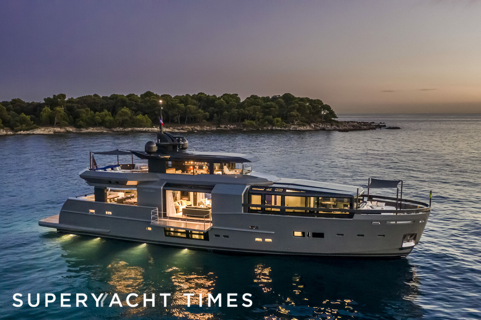 32m new-build Arcadia 105 motor yacht sold to repeat Turkish client