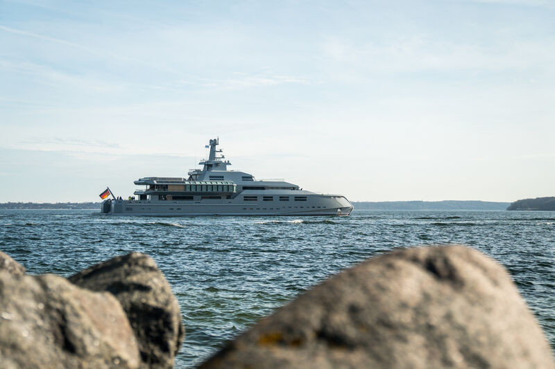 Yachts, with Designs by Espen Øino International | Luxury Yachts ...