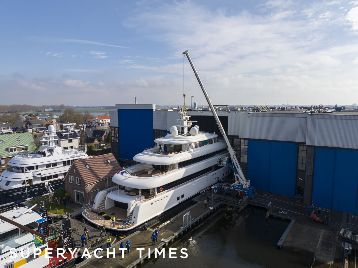 67m Feadship 823 superyacht launched