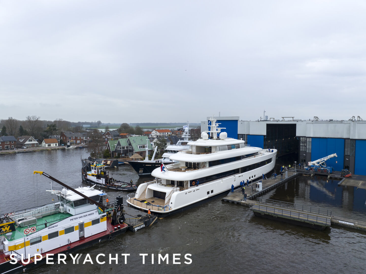 67m Feadship 823 superyacht launched