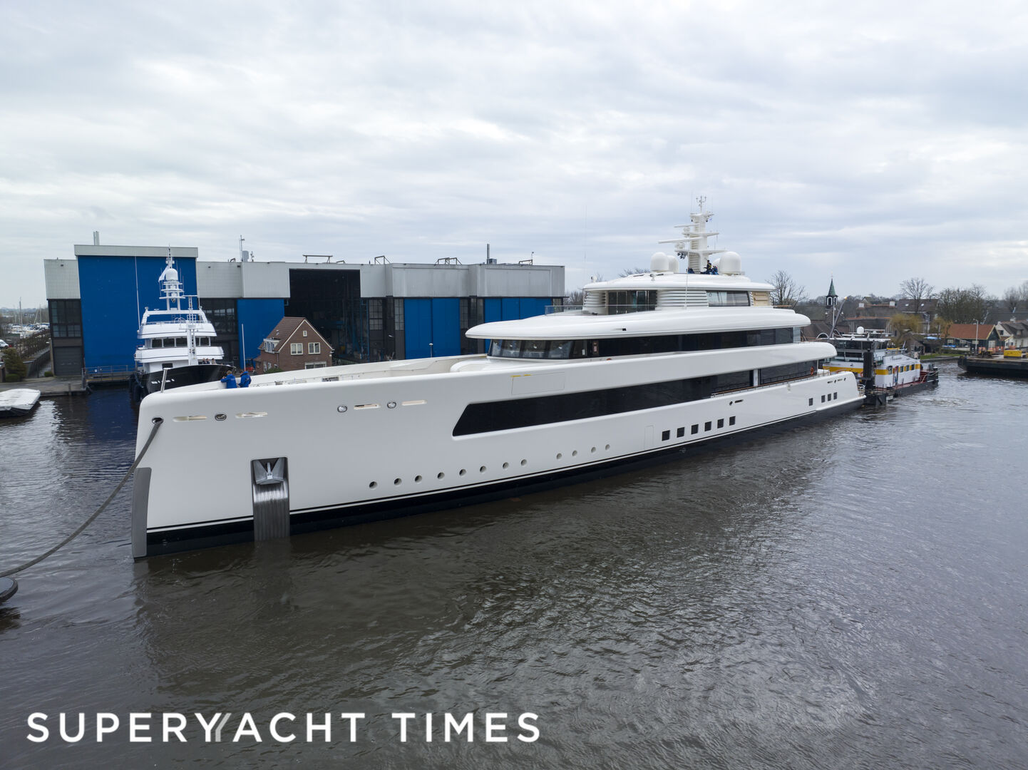 67m Feadship 823 superyacht launched