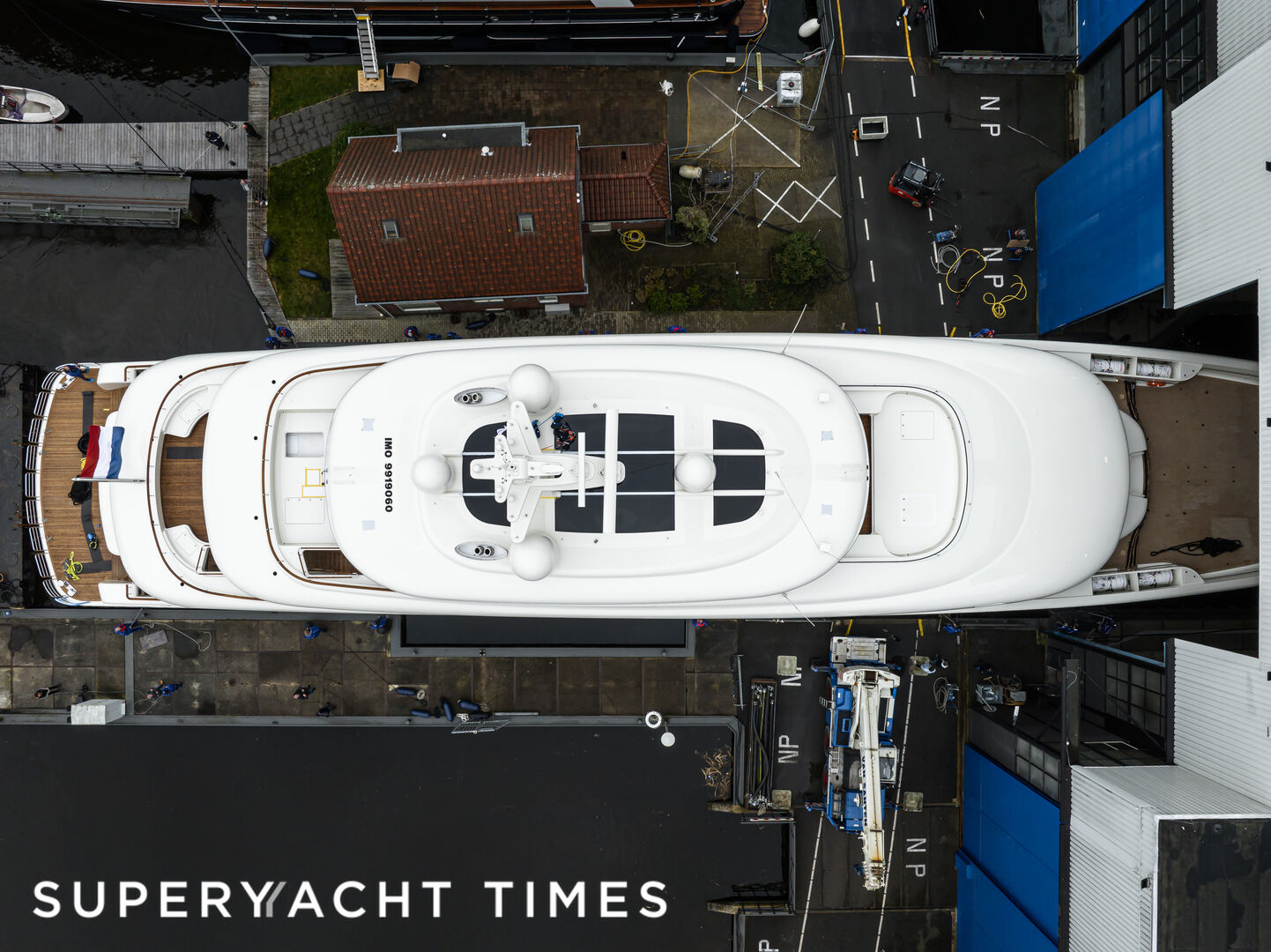67m Feadship 823 superyacht launched