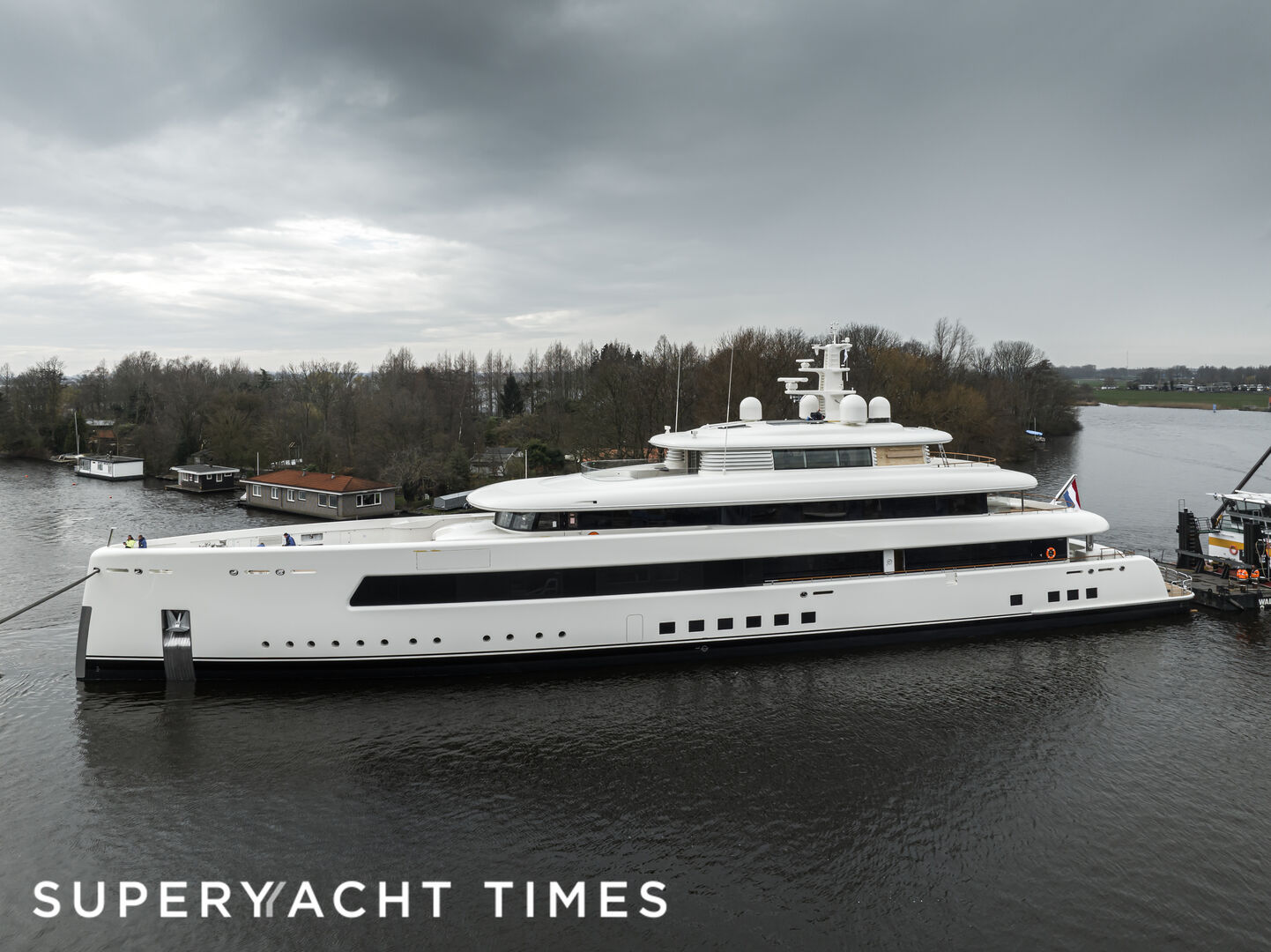 67m Feadship 823 superyacht launched