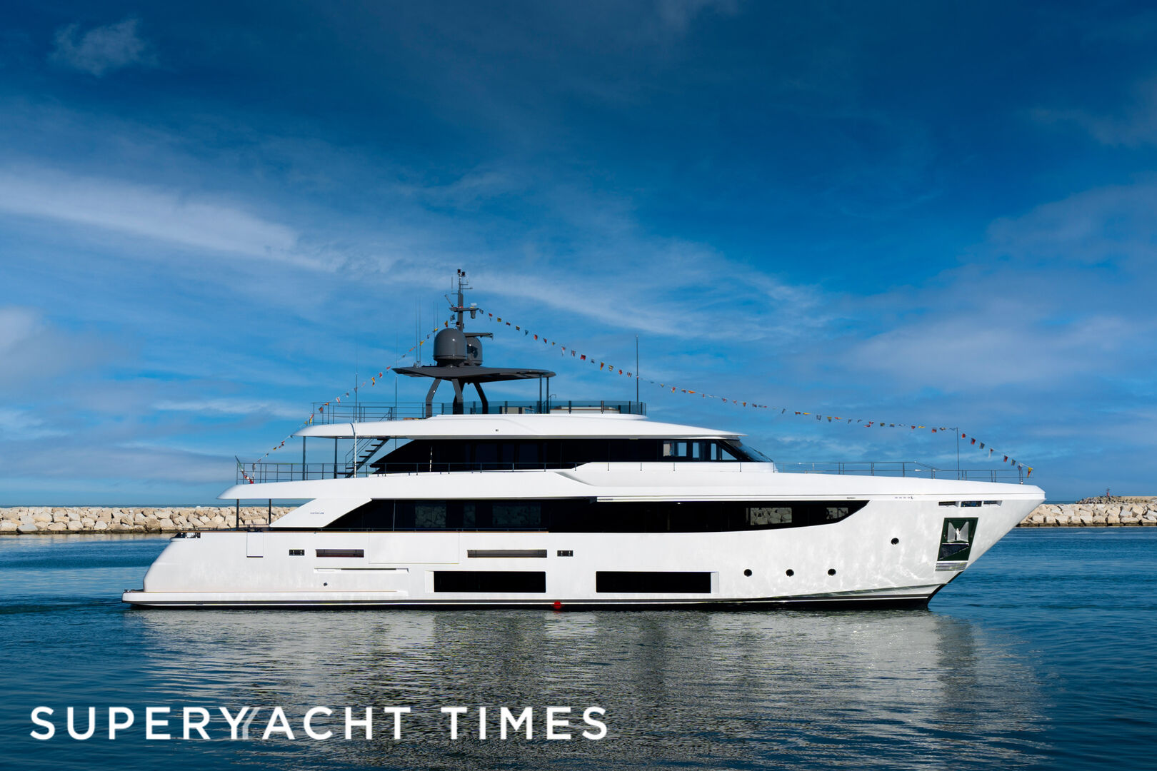 Custom Line launches 33m Navetta 33 yacht Buongiorno