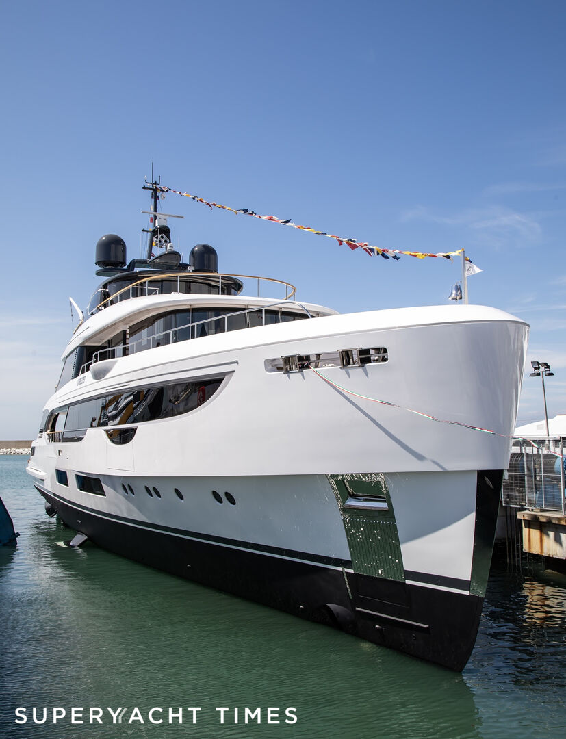 Benetti launches 41m superyacht Oreos