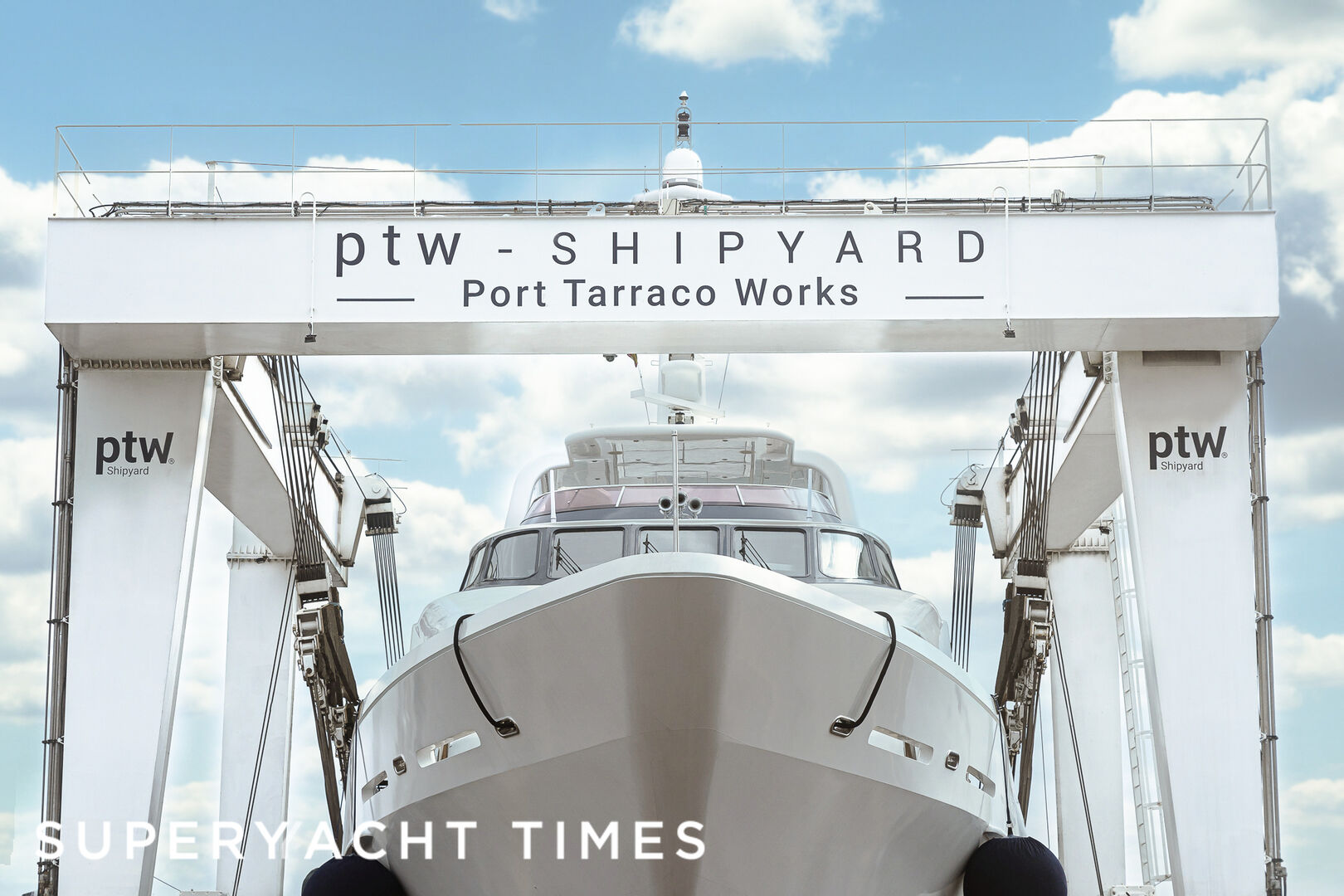 ptw Shipyard partners with Finishing De Luxe to form stellar Superyacht paint services in the ...