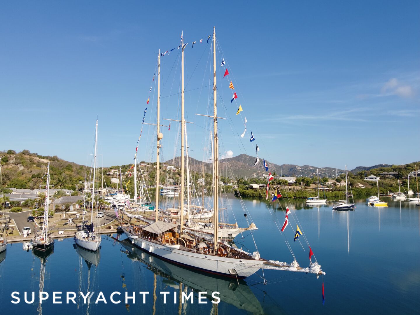 Classic sailing yacht Adix in Antigua Classic sailing yacht Adix in Antigua