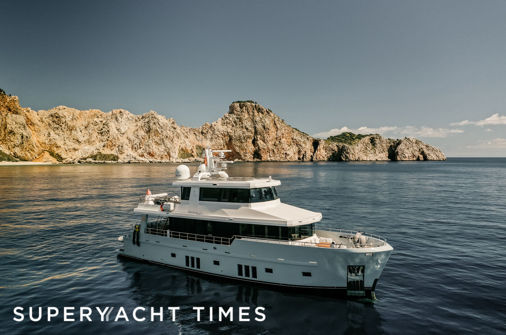 First look onboard the 24m Bering B76 yacht Lemanja