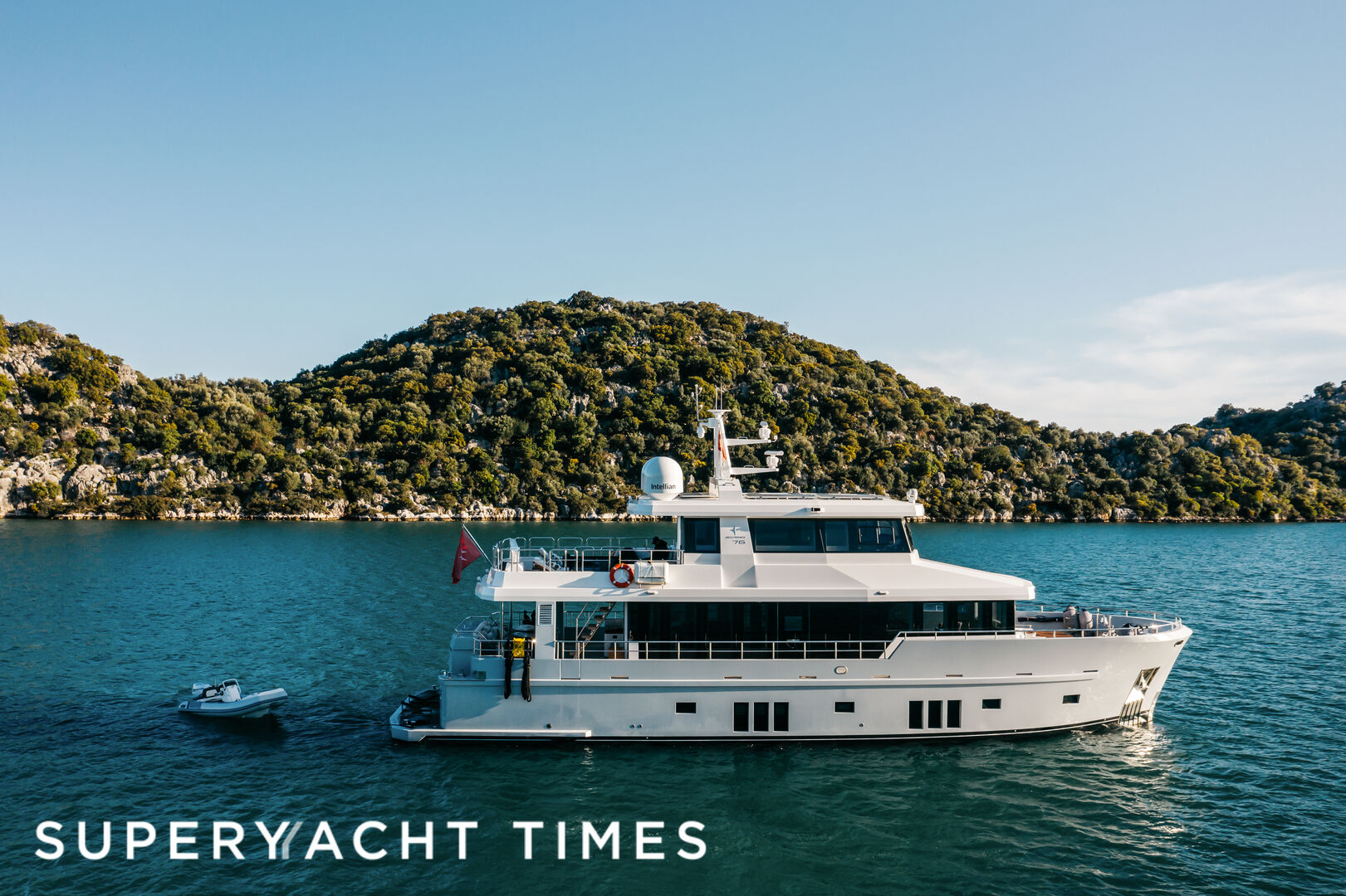 First look onboard the 24m Bering B76 yacht Lemanja