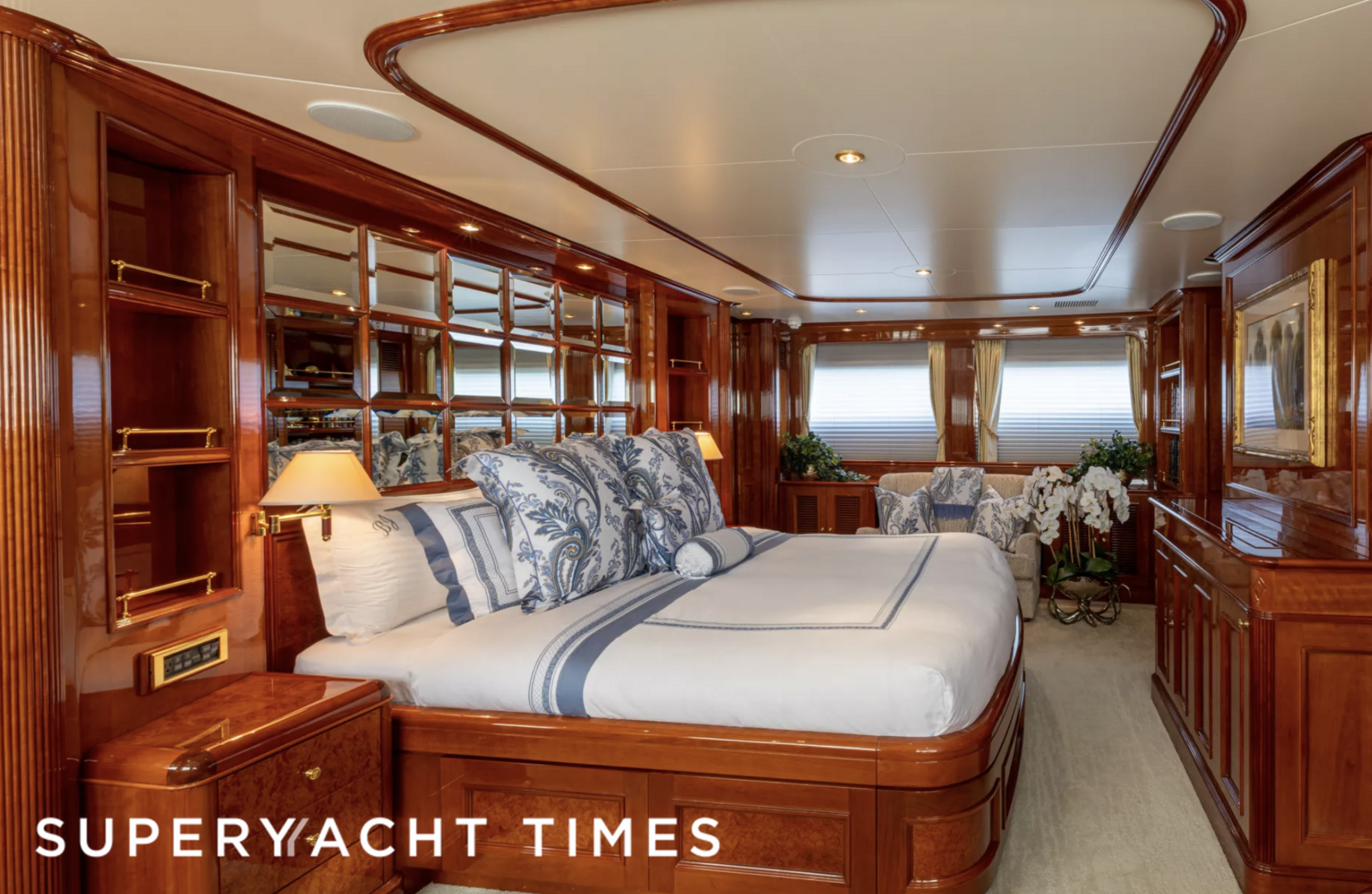 35m Benetti motor yacht Felicità sold