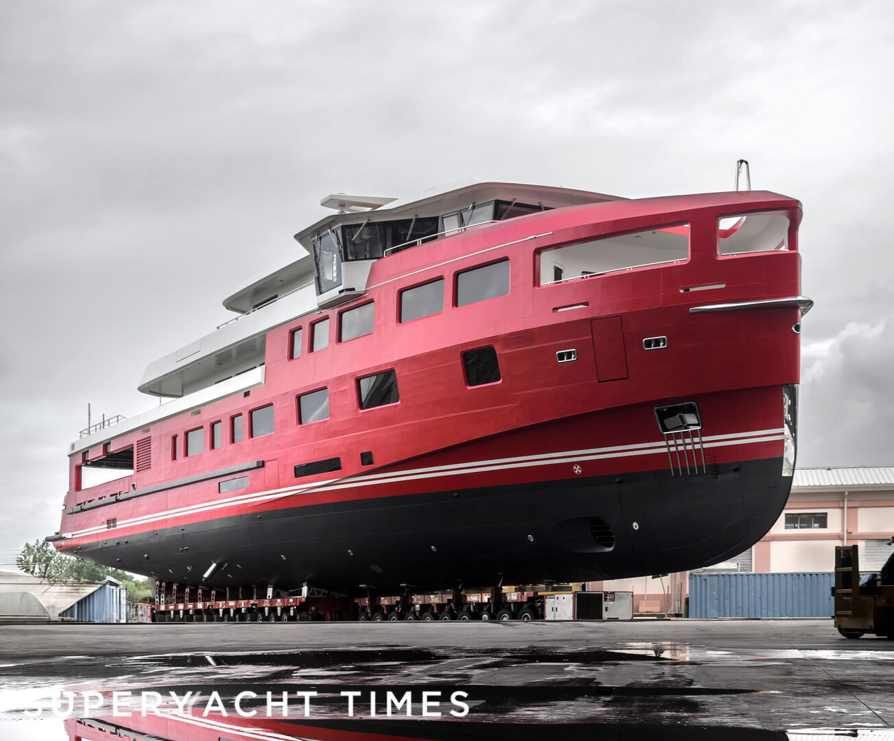 59m Rossinavi explorer yacht Akula has launched sporting a red hull