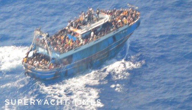 93m Mayan Queen IV superyacht rescues over 100 migrants from sinking ...