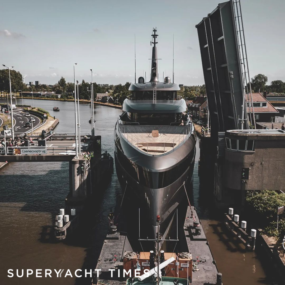 84m Feadship superyacht Obsidian prepares for sea trials