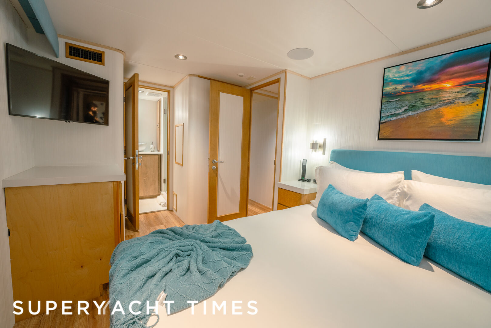 34m Broward 110 motor yacht Alexandra Jane sold