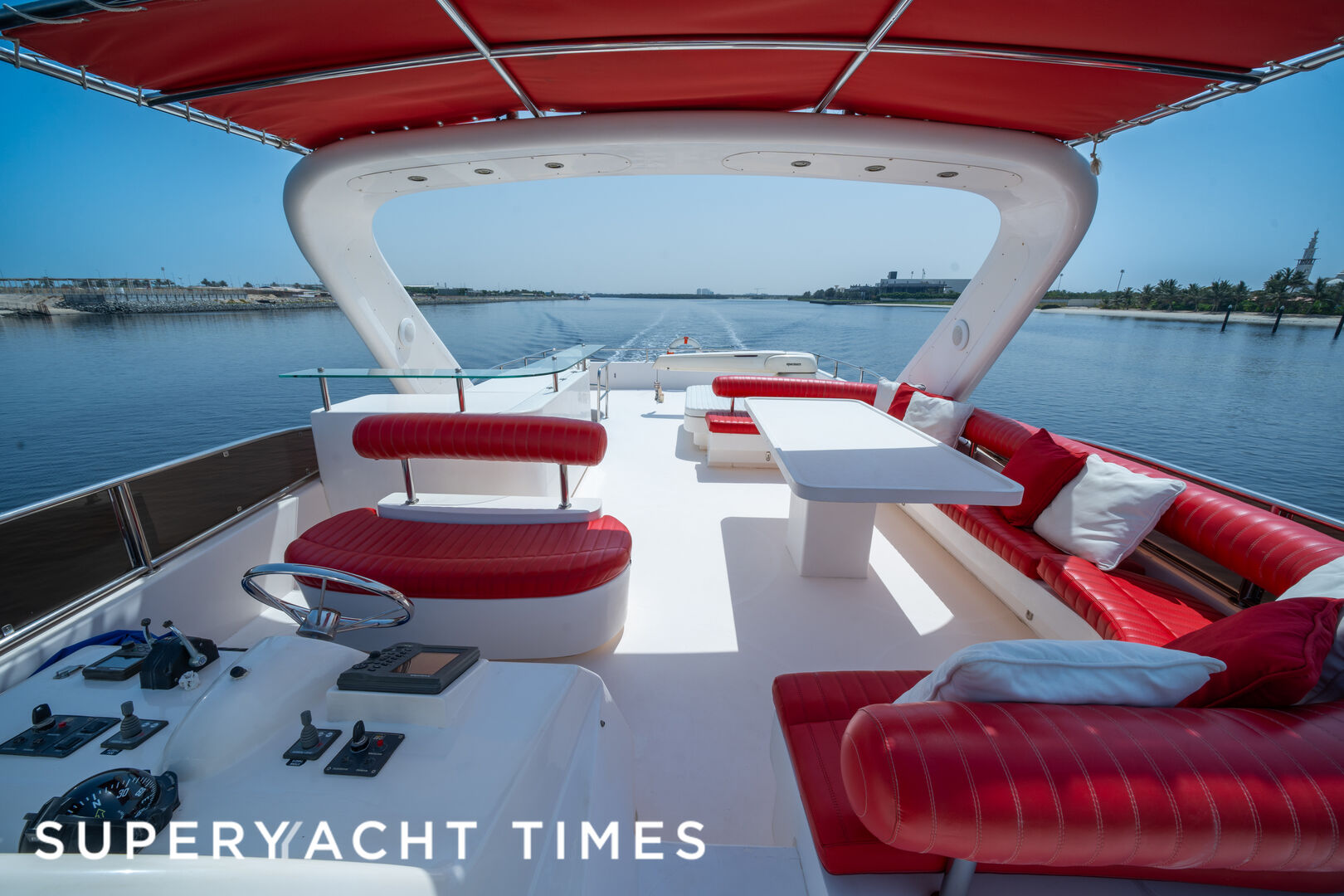 26m Dubai Marine Duretti 85 motor yacht sold