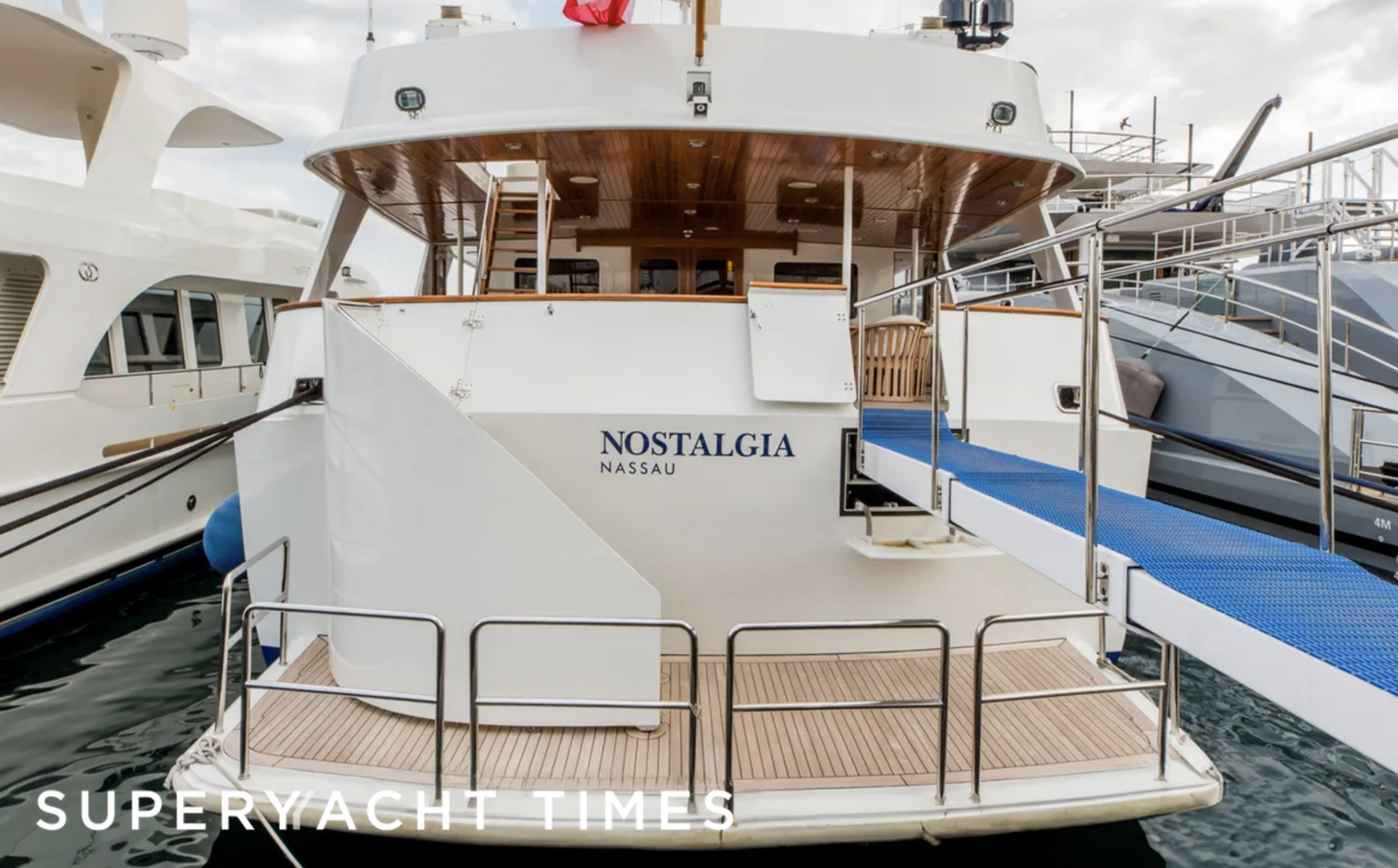 46m Feadship classic motor yacht Nostalgia for sale