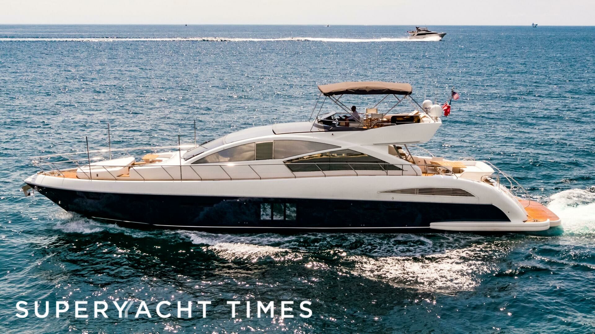 25m Schaefer motor yacht Veloce II sold in-house