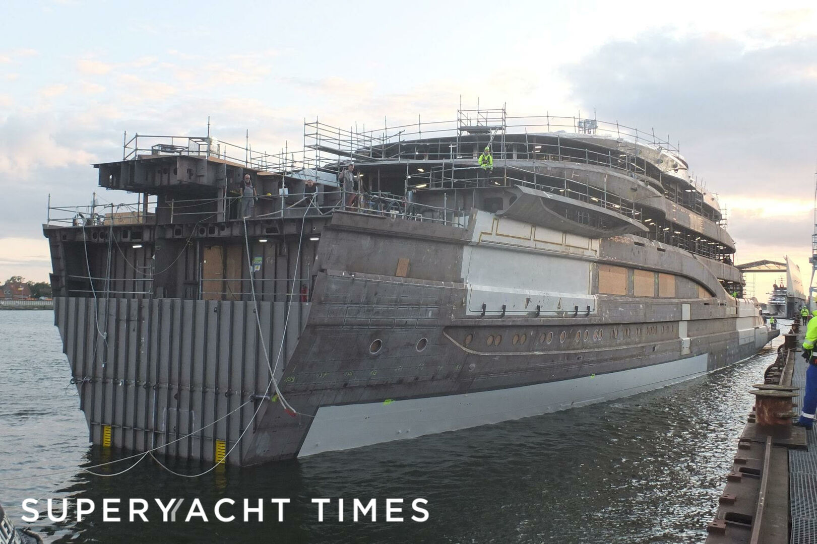 New images of 130m+ Lürssen superyacht Deep Blue