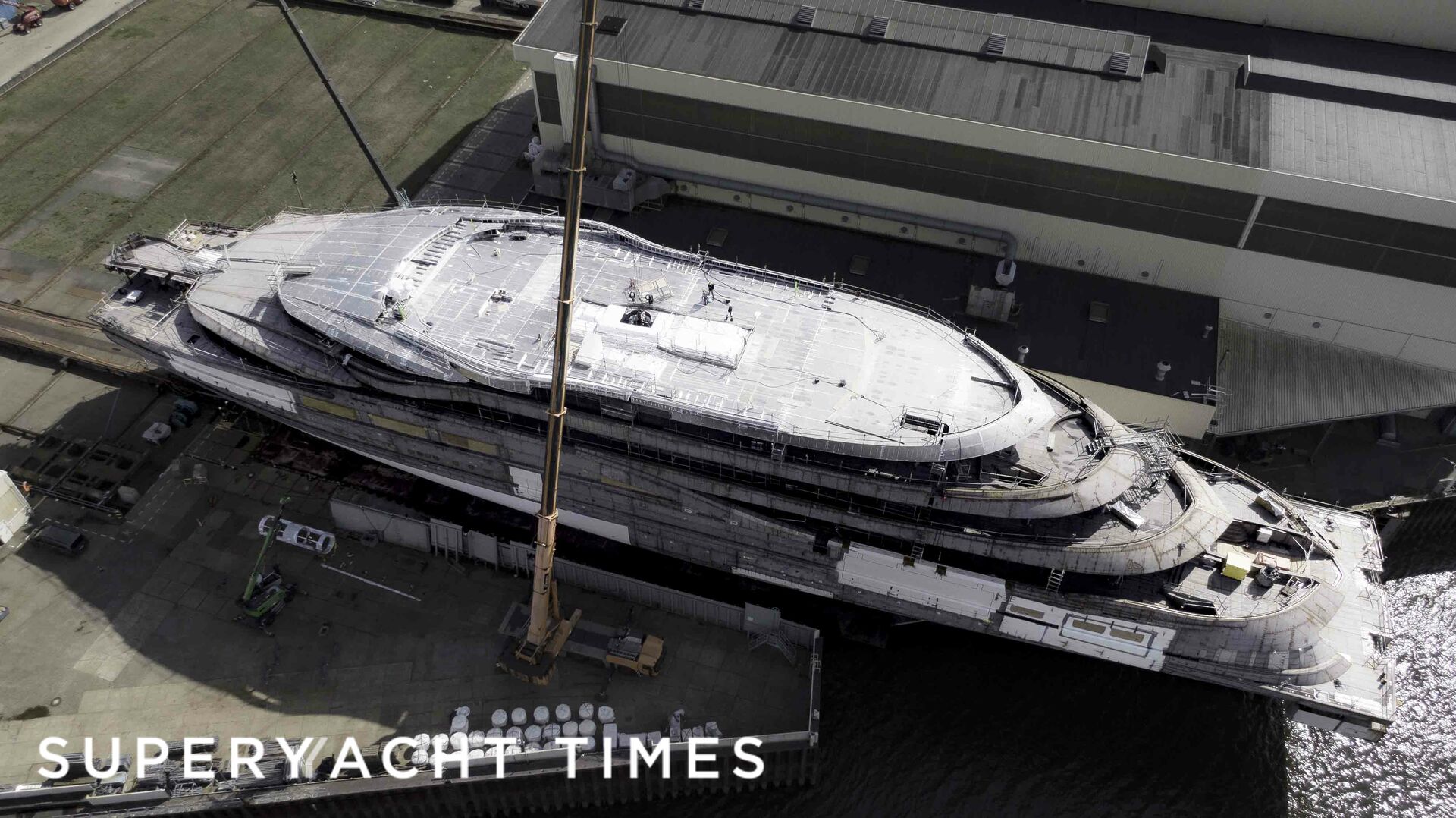 New images of 130m+ Lürssen superyacht Deep Blue