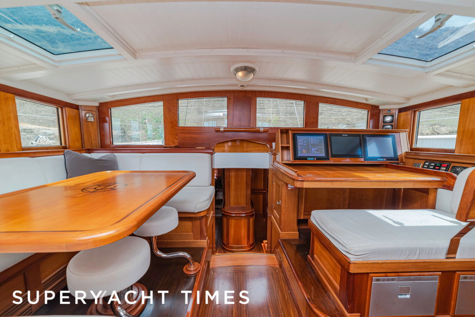 32m Holland Jachtbouw sailing yacht Nyima sold