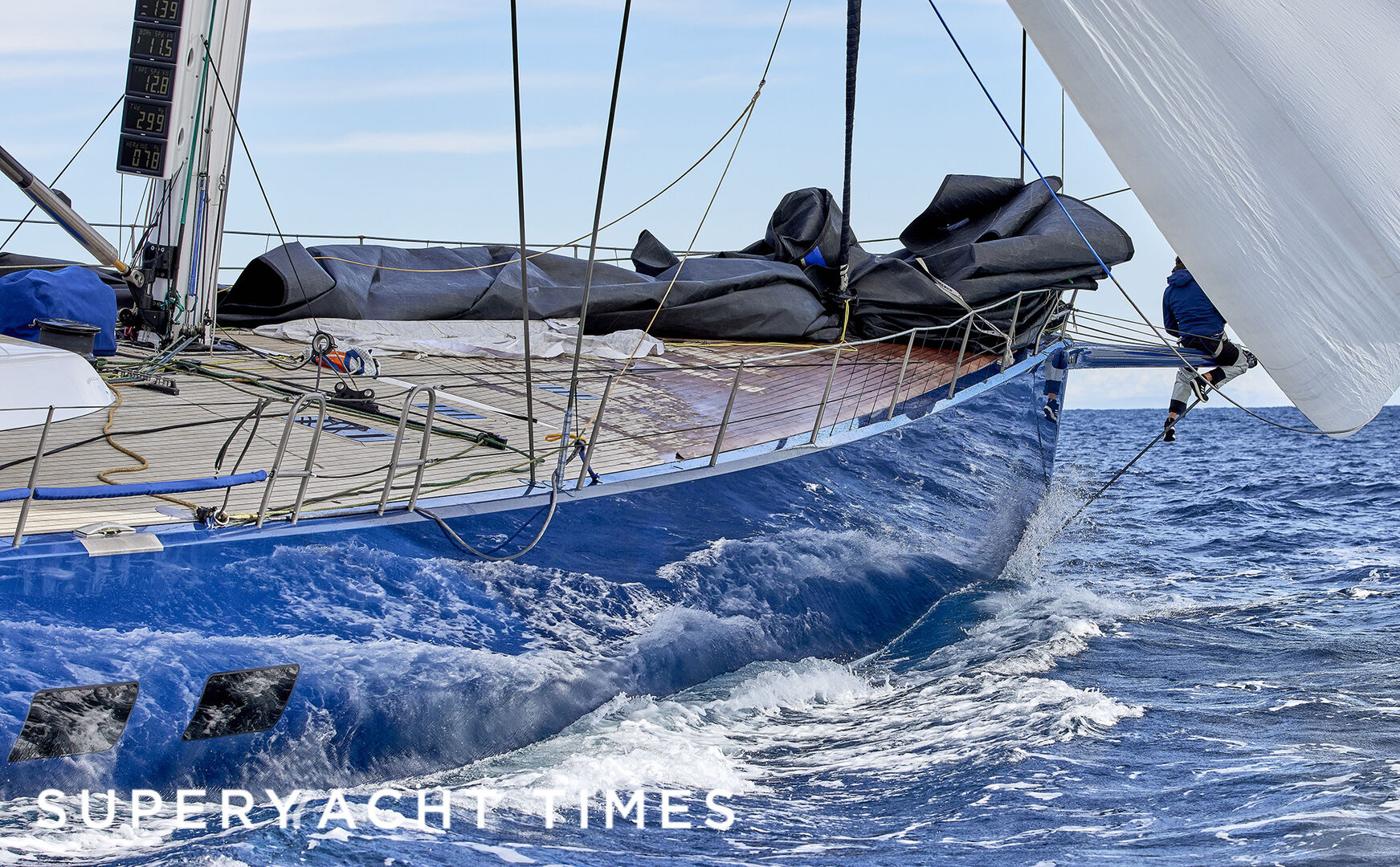 AkzoNobel launches next generation Awlcraft 3000 with an enhanced ...