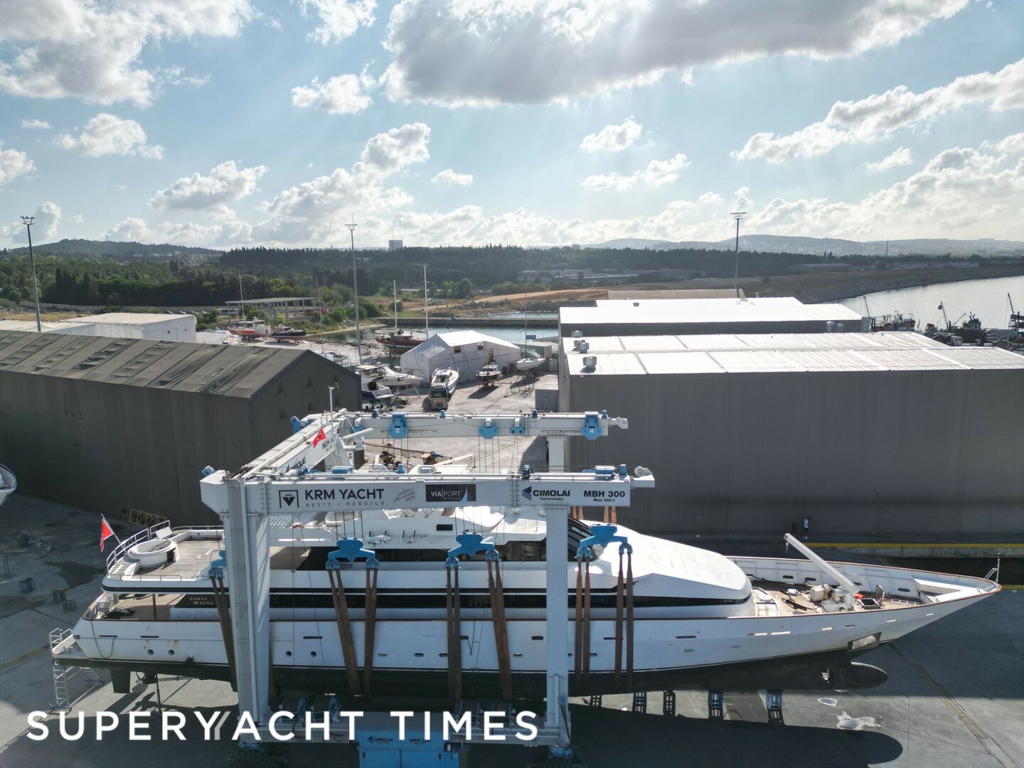 New pictures showcase the 44m Proteksan Costa Magna refit at KRM