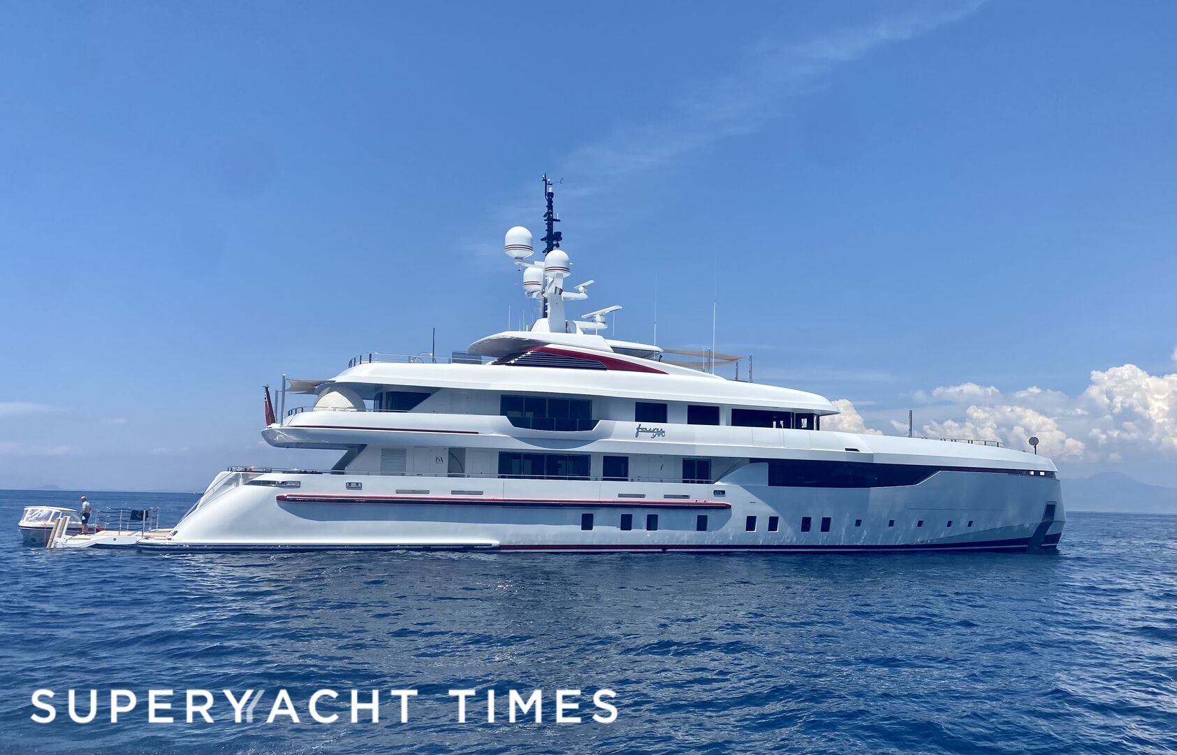 ISA superyacht Forever You in Capri