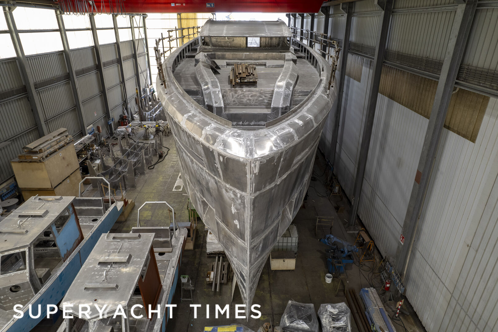 First 32m Vittoria Veloce 32 RPH motor yacht moves to outfitting