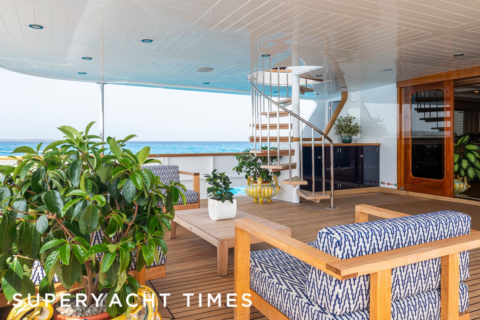 50m Feadship superyacht Solinda for sale