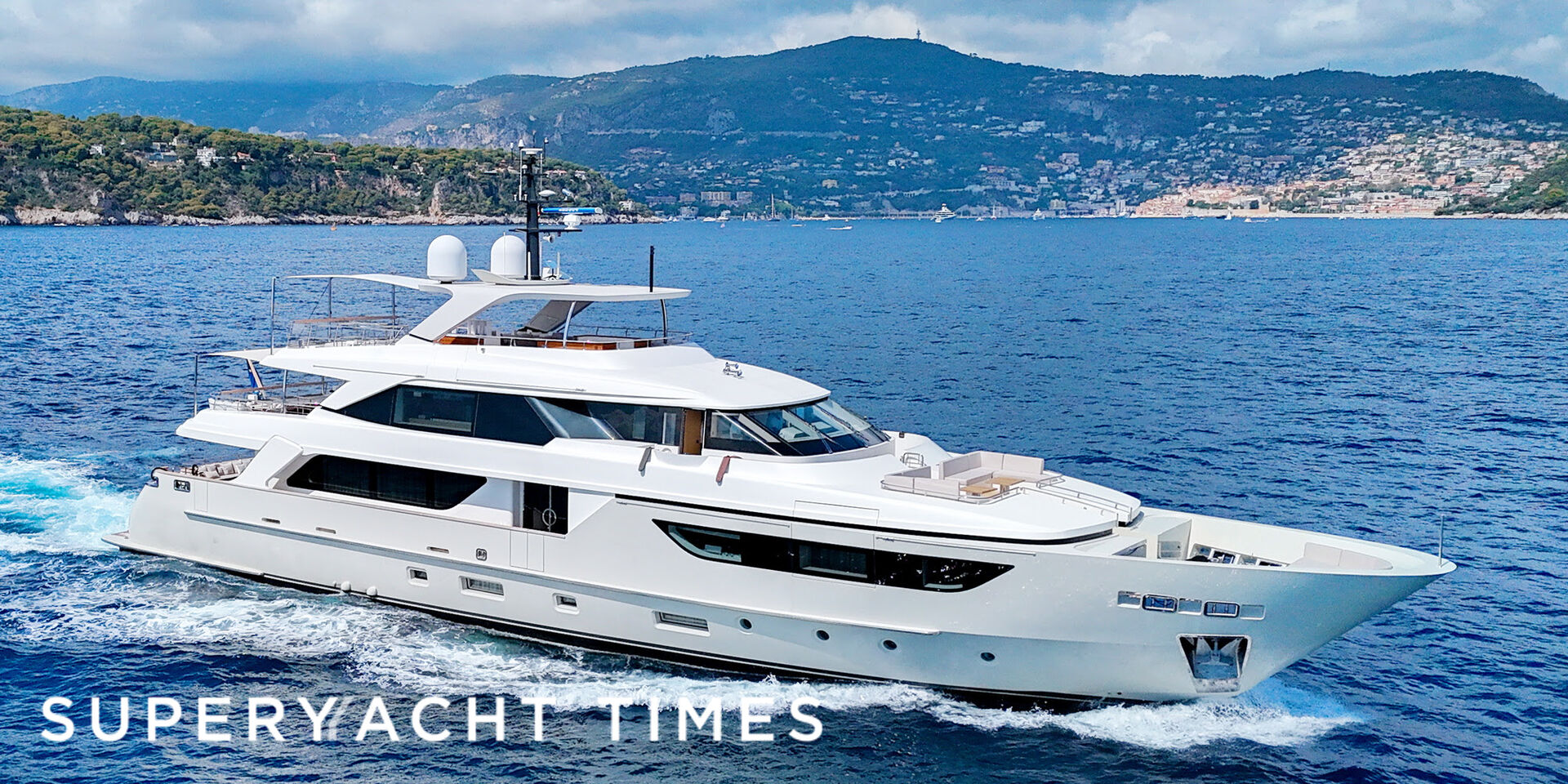 38m Sanlorenzo motor yacht Mocean II enters the market