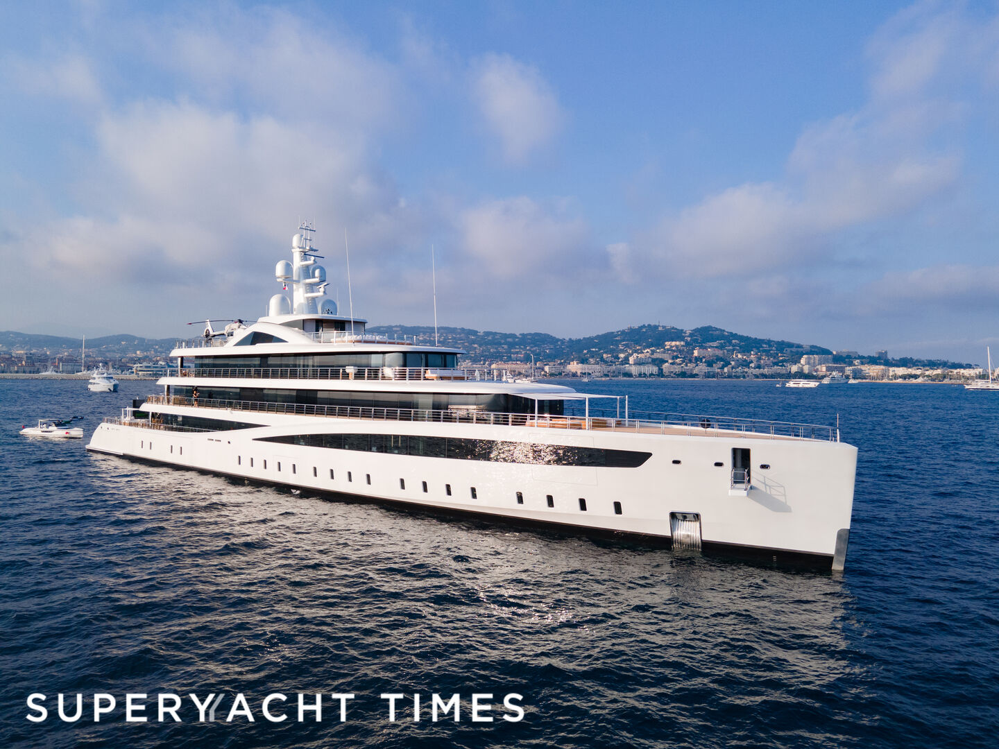 Four key factors to consider when choosing glass onboard a yacht
