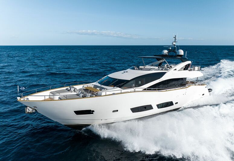 28m Sunseeker motor yacht Kudos sold