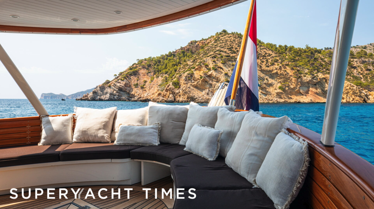 33m classic Feadship yacht Santa Maria for sale