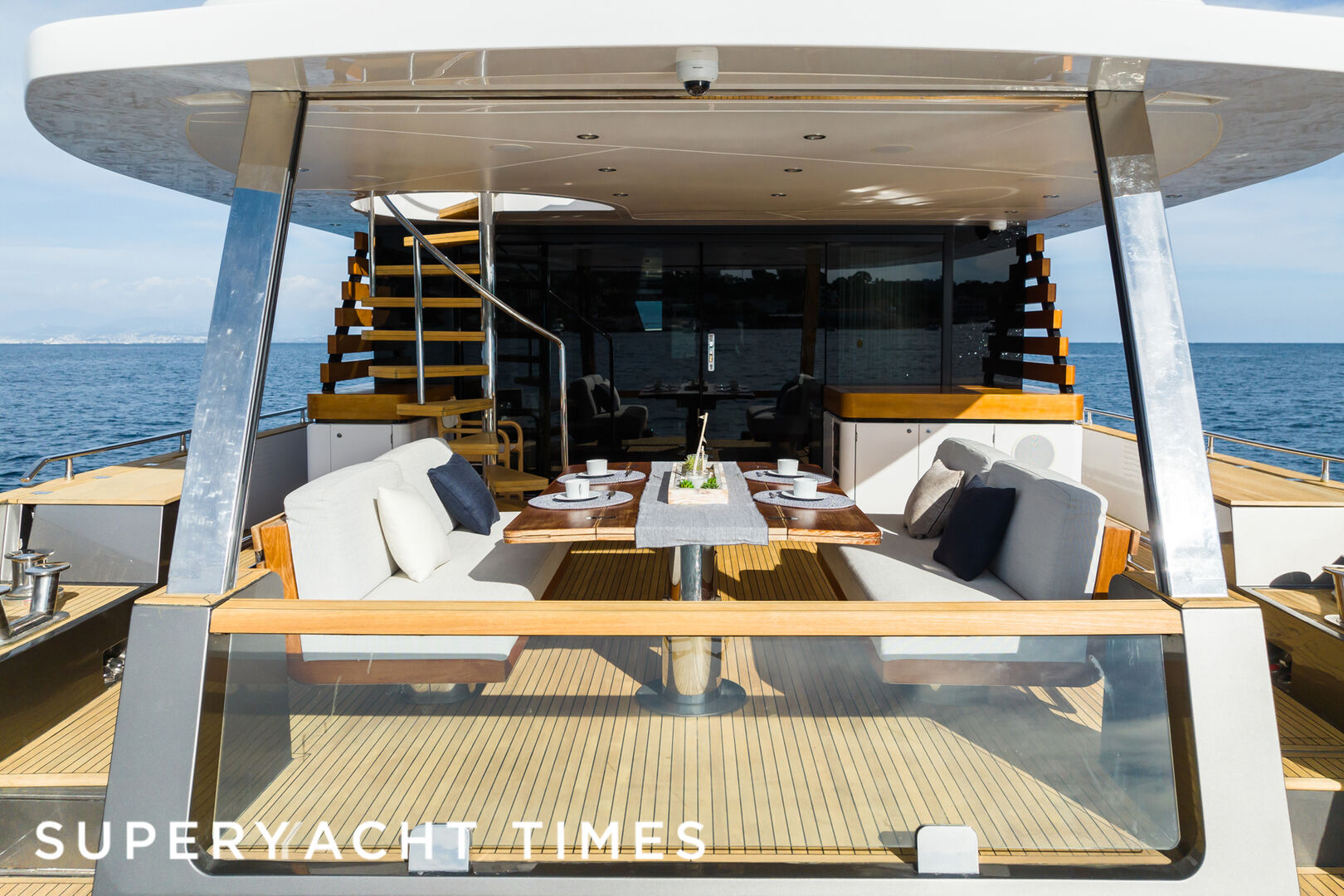 25m Azimut motor yacht SWG for sale