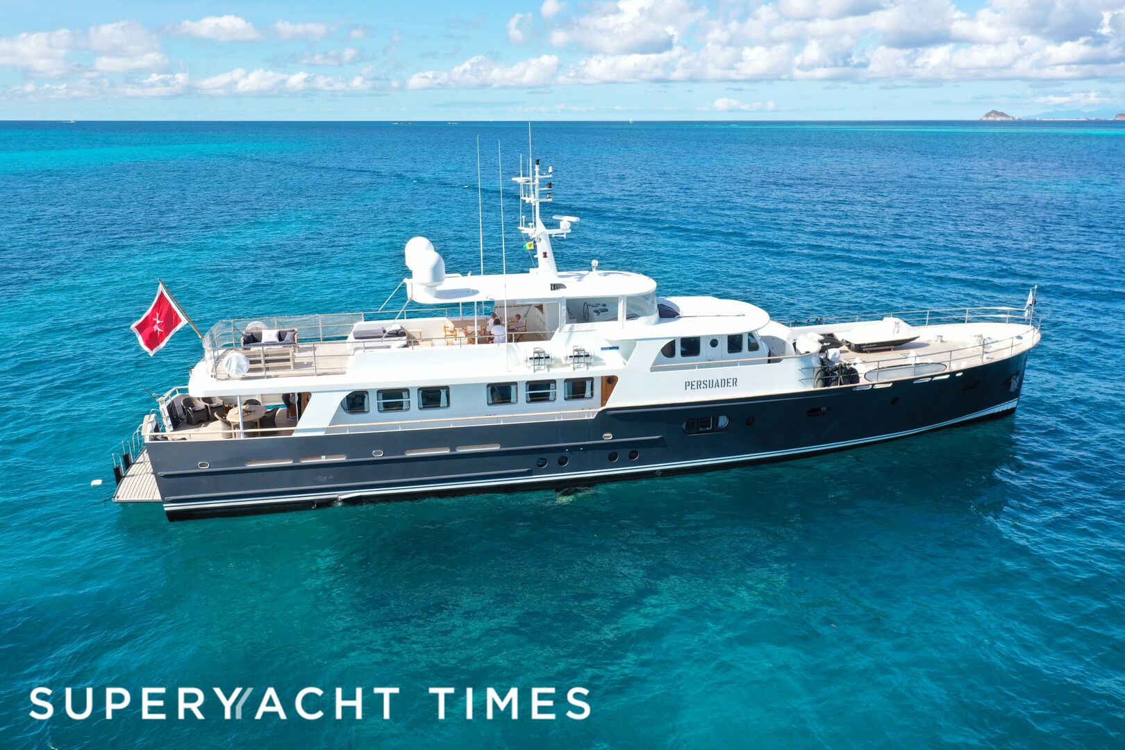 33m Ocea motor yacht Persuader for sale