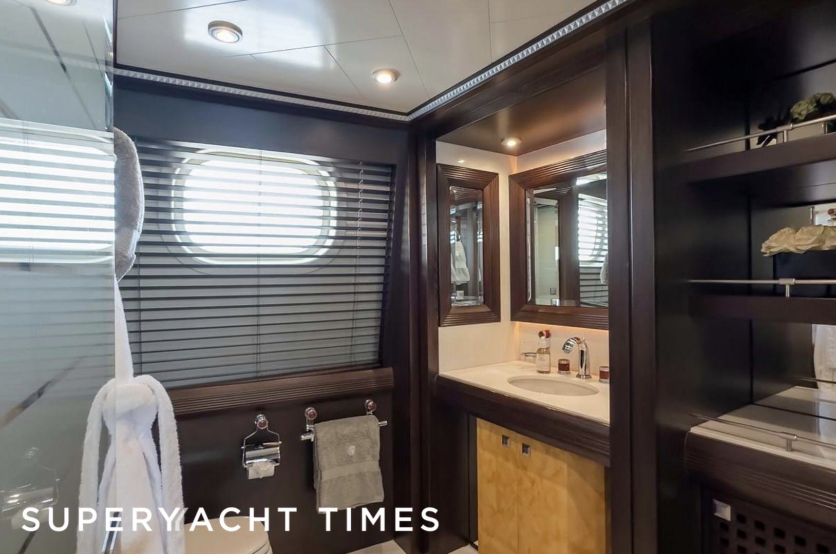 40m Alloy superyacht Ad Lib joins the market
