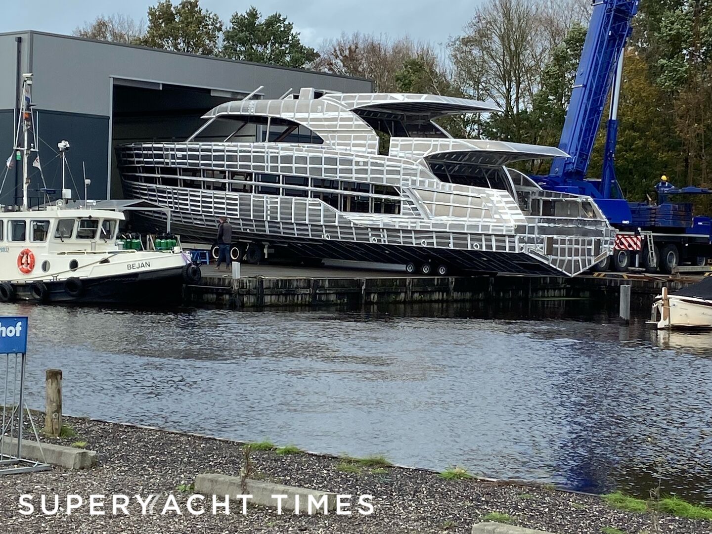 Hull of the 26m St Barth 85 Fly yacht launched