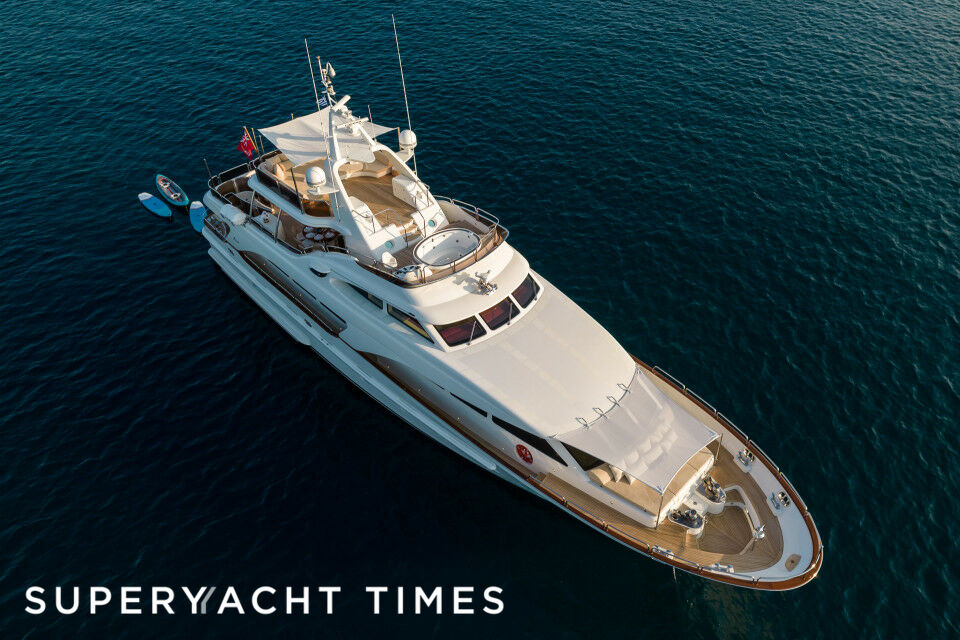 30m Benetti motor yacht Endless Summer enters the market