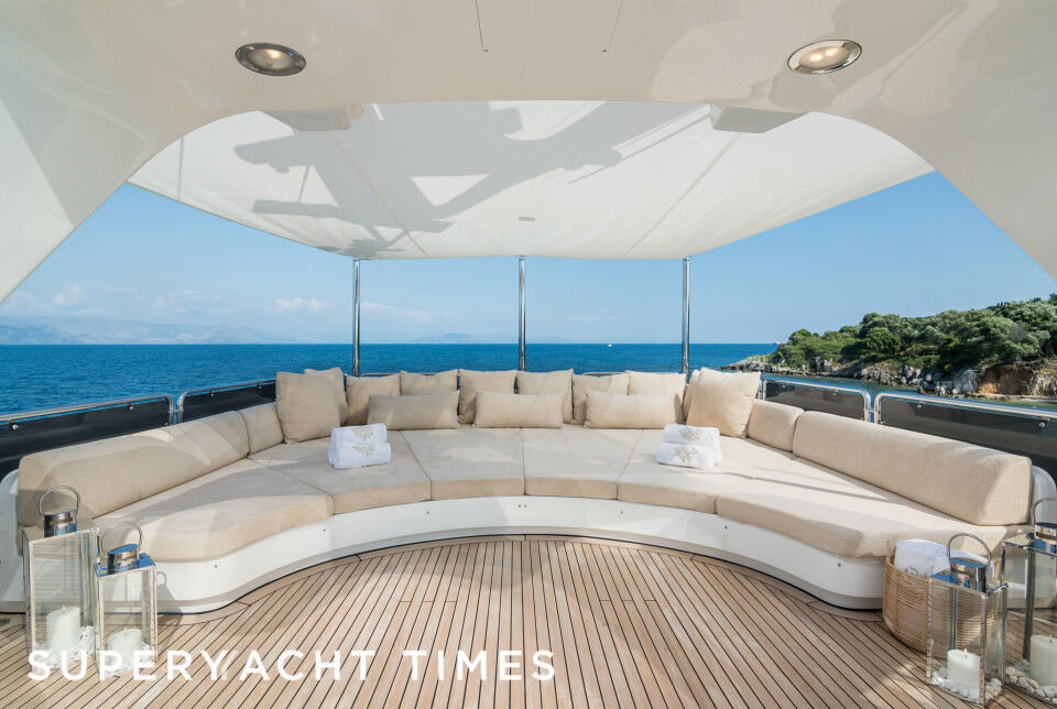 30m Benetti motor yacht Endless Summer enters the market