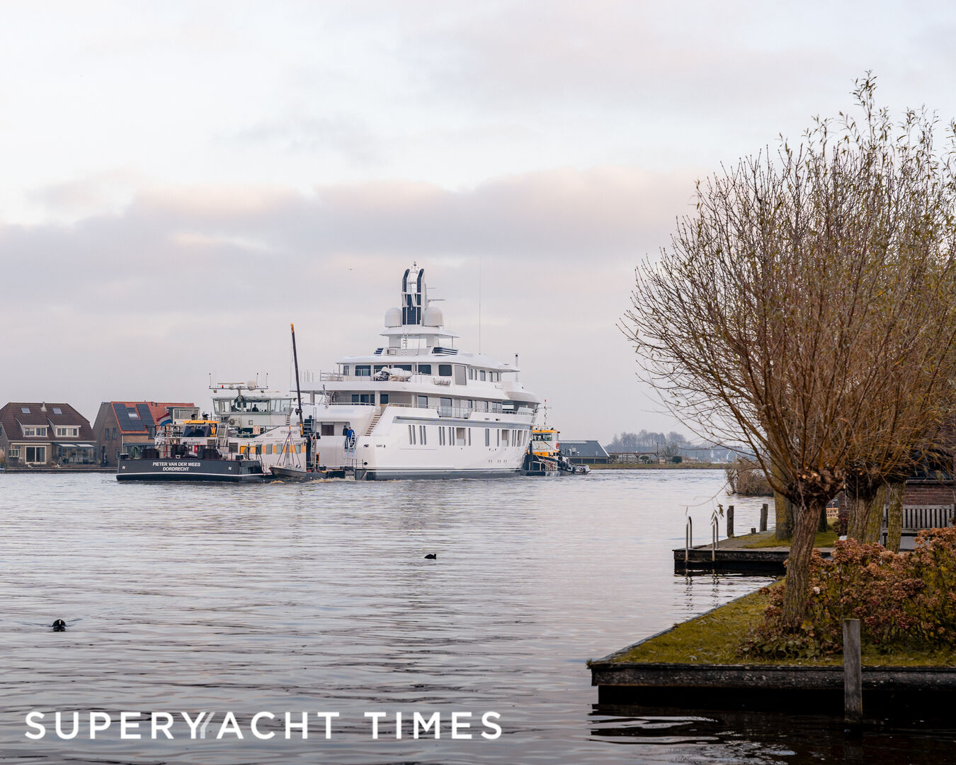 Exclusive: 65m Feadship 711 superyacht transported to Rotterdam