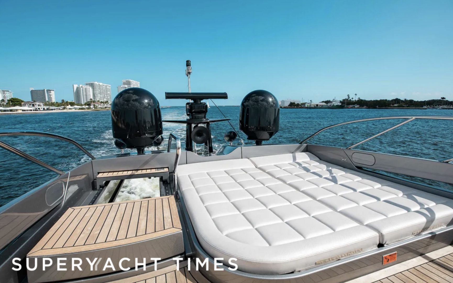 25m Pershing motor yacht Humble & Hungry for sale