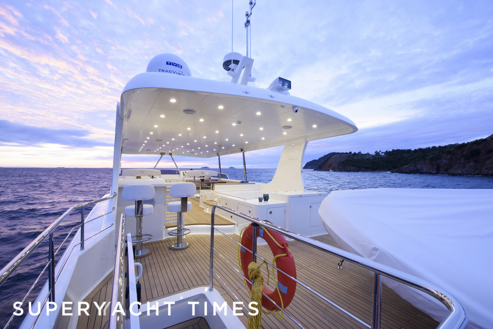 29m full-custom Vicem 95 yacht Empire delivered to Australia