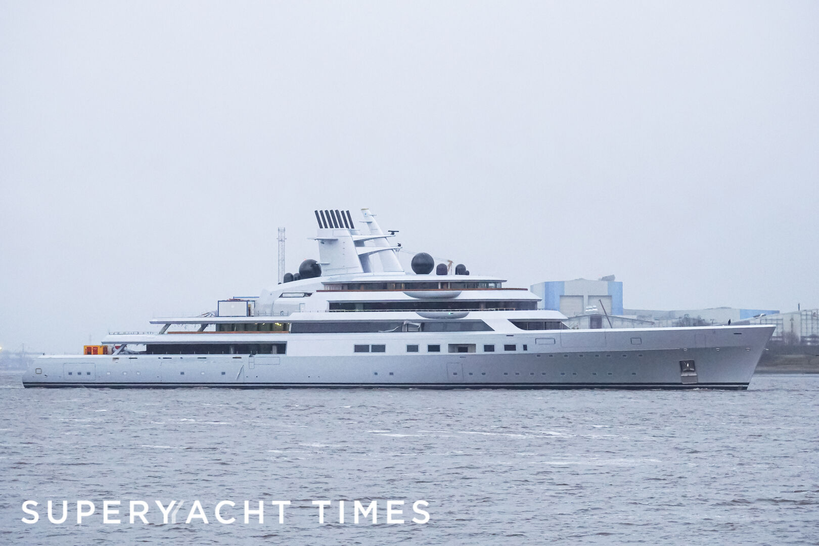 142m Lürssen superyacht Ali Baba transported to Hamburg
